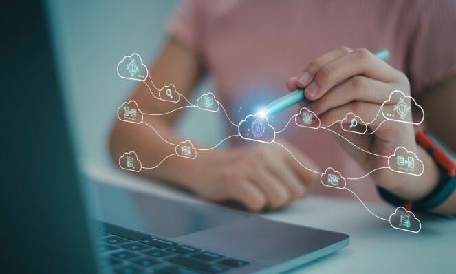 A Complete Guide for Agencies Migrating from Constant Contact to HubSpot A Complete Guide for Agencies Migrating from Constant Contact to HubSpot